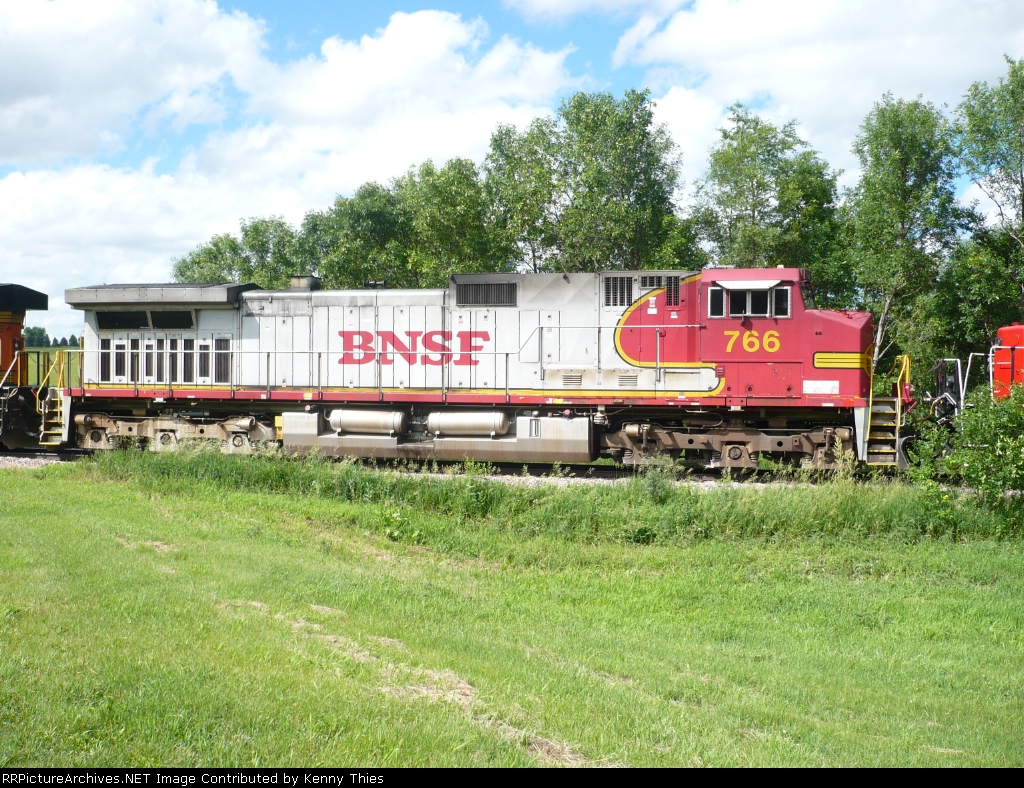 BNSF 766